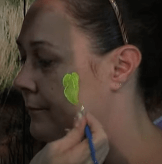 Kangaroo face paint | step-by-step guide | video