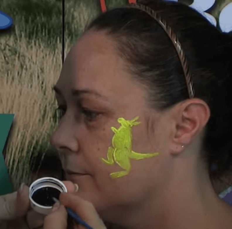 Kangaroo face paint | step-by-step guide | video